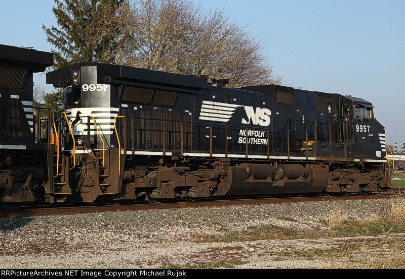 NS 9957
